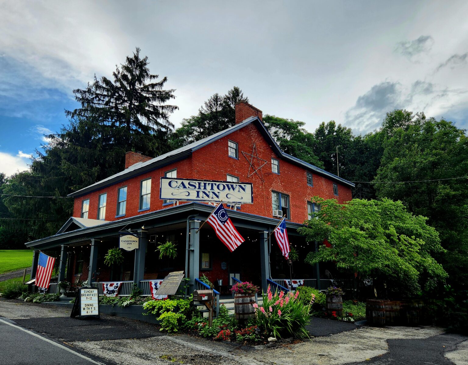 Discover Gettysburg’s Haunting and Historic Cashtown Inn - Food, Wine ...